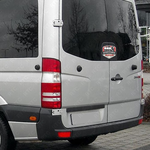 Parachoques trasero sin escalon ni sensores GPC99471120 Mercedes ...